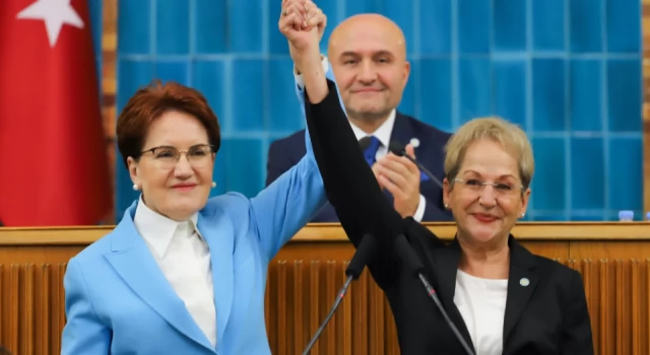 Meral Akşener, Melda Bayer'e rozetini taktı - Muhalif - Son Dakika ...